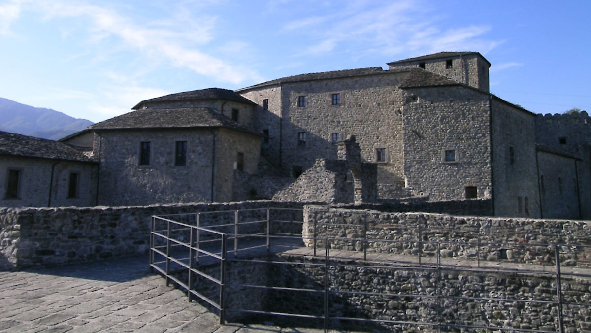 io bevo®Pontremoli e le Statue Stele Lunigianesi: un viaggio nella ...